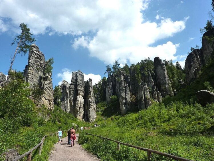 10 Most Beautiful Places in Czech -Relaxing Spots in Czechia - Travel ...